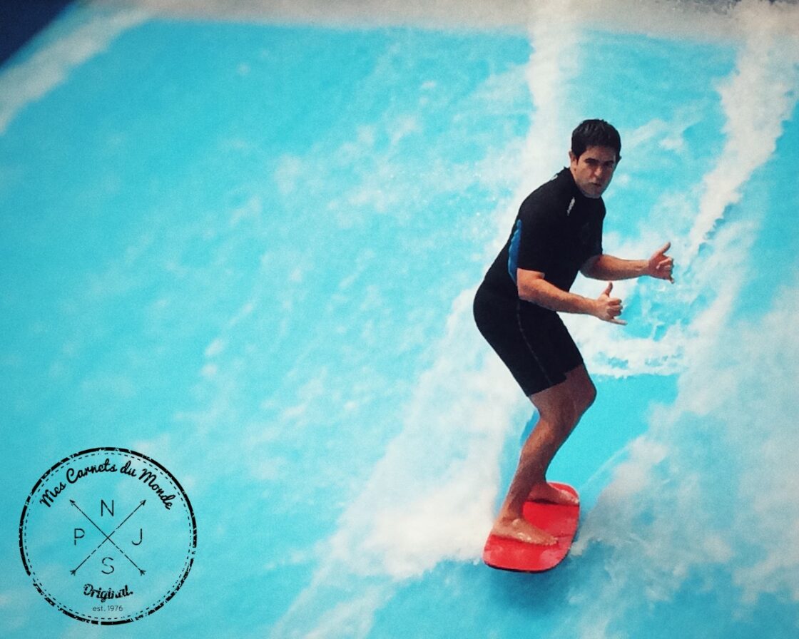 Pourquoi & Comment Apprendre à Surfer ? Conseils pour débuter